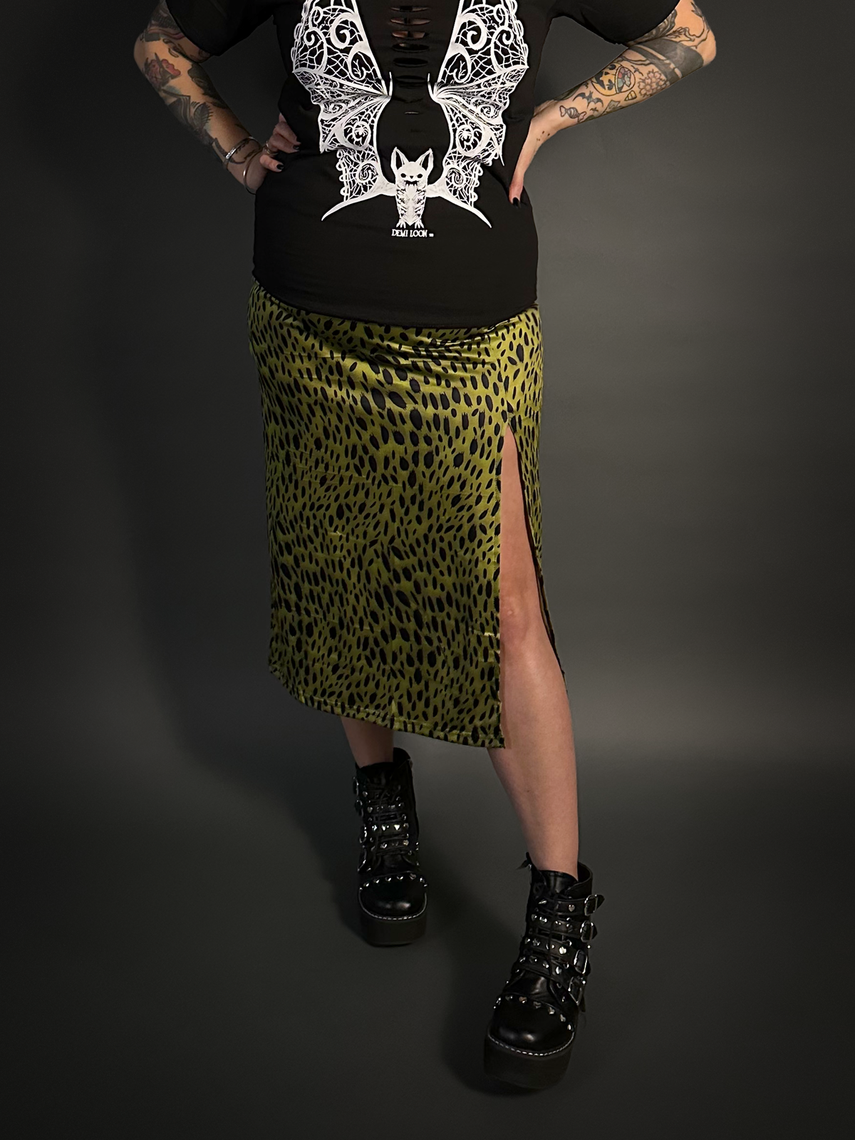 High Slit Animal Print Patterned Midi Stretch Skirt in Green & Black ...